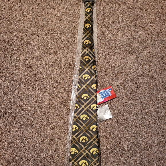 Eagles Wings | Accessories | Mens Iowa Hawkeyes Dress Tie | Poshmark